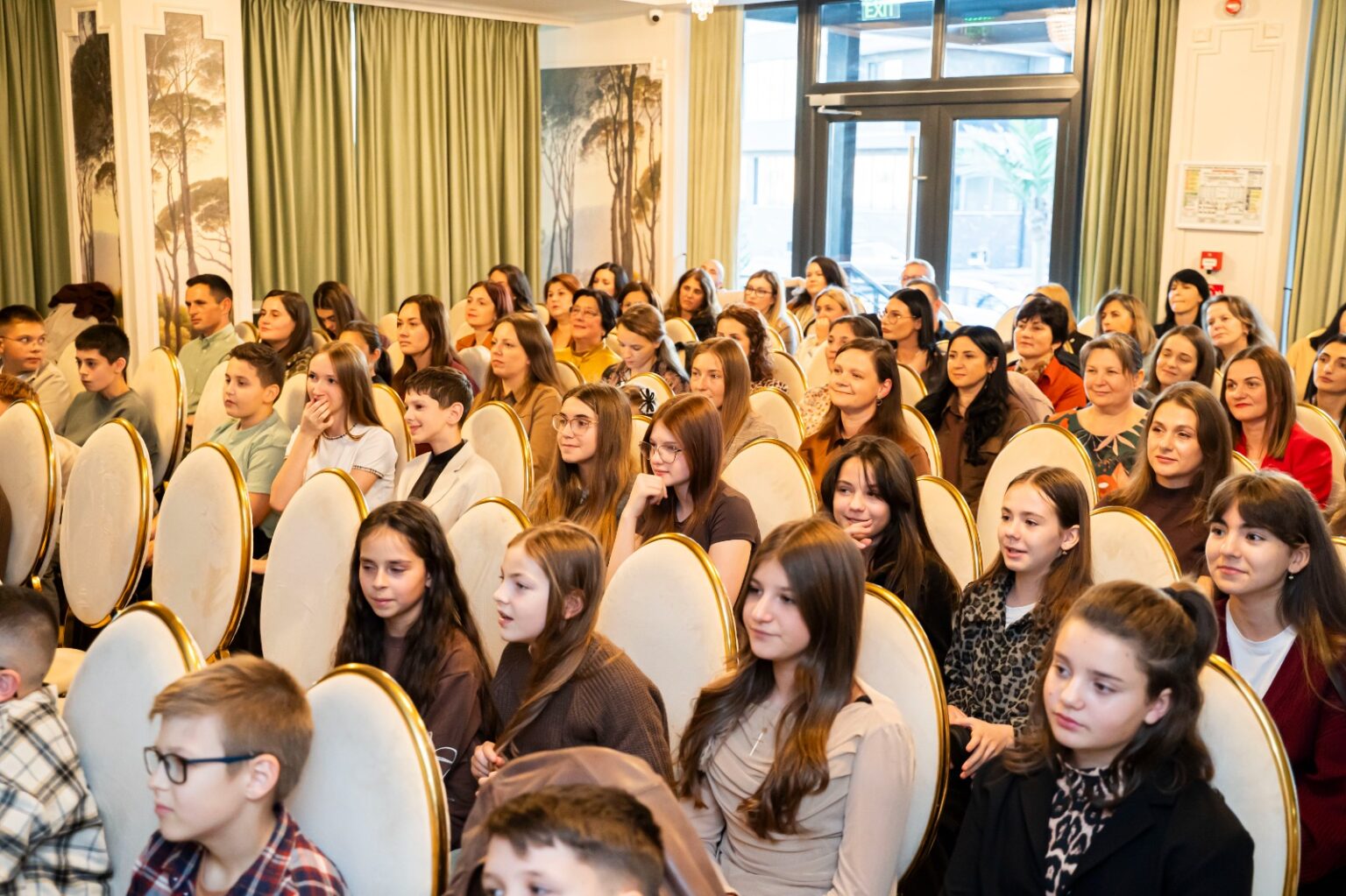 46 de copii de la "My English Club" Rădăuți au primit diplome Cambridge ...