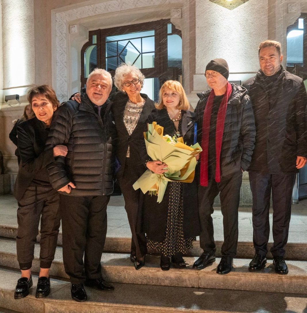 Încă 5 actori au primit stele pe Aleea Personalităților din fața ...